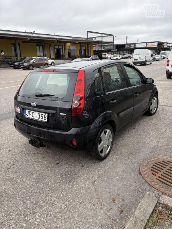 Ford Fiesta 2007 Kauņa, ar dzinēja tilpumu 1.60 L un nobraukumu 300 tūkst. km par 650 €, foto 4 vietnē AUTOMOTO.COM.LV