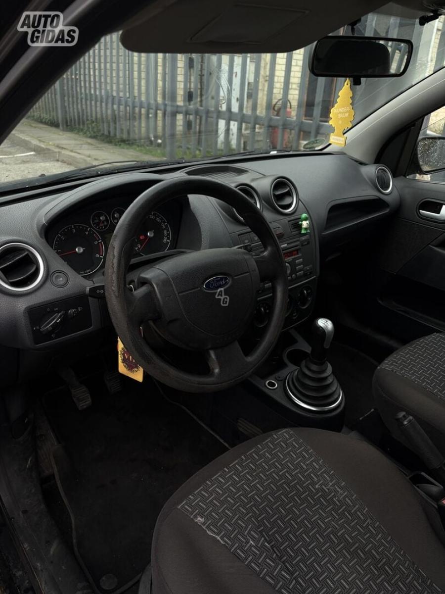 Ford Fiesta 2007 in Kaunas, with an engine capacity of 1.60 L and mileage of 300 thousand km for 650 €, photo 7 on AUTOMOTO.COM.LV