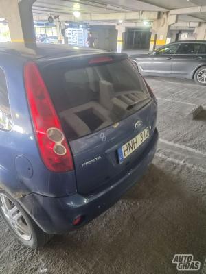 Ford Fiesta 2007 Viļņa, ar dzinēja tilpumu 1.20 L un nobraukumu 210 tūkst. km par 400 €, foto 6 vietnē AUTOMOTO.COM.LV