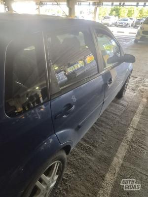 Ford Fiesta 2007 Viļņa, ar dzinēja tilpumu 1.20 L un nobraukumu 210 tūkst. km par 400 €, foto 9 vietnē AUTOMOTO.COM.LV