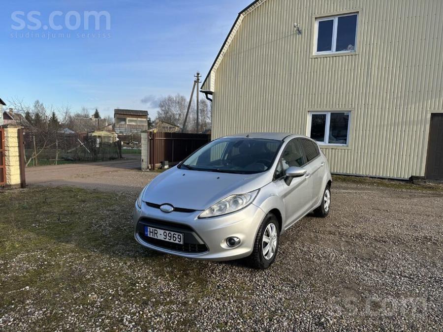 Ford Fiesta 2009 in Rezekne, with an engine capacity of 1.60 L and mileage of 218 thousand km for 1750 €, photo 5 on AUTOMOTO.COM.LV