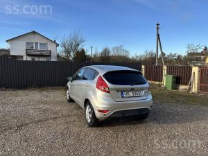 Ford Fiesta 2009 in Rezekne, with an engine capacity of 1.60 L and mileage of 218 thousand km for 1750 €, photo 6 on AUTOMOTO.COM.LV