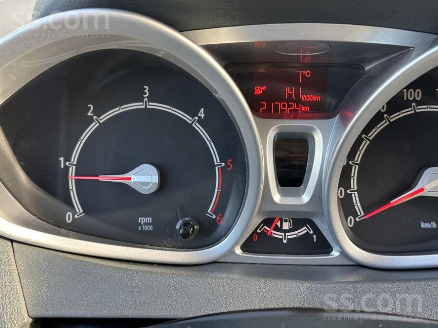 Ford Fiesta 2009 in Rezekne, with an engine capacity of 1.60 L and mileage of 218 thousand km for 1750 €, photo 11 on AUTOMOTO.COM.LV