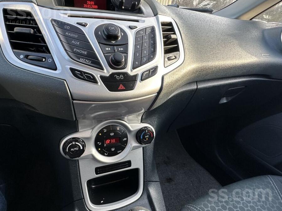 Ford Fiesta 2009 in Rezekne, with an engine capacity of 1.60 L and mileage of 218 thousand km for 1750 €, photo 12 on AUTOMOTO.COM.LV
