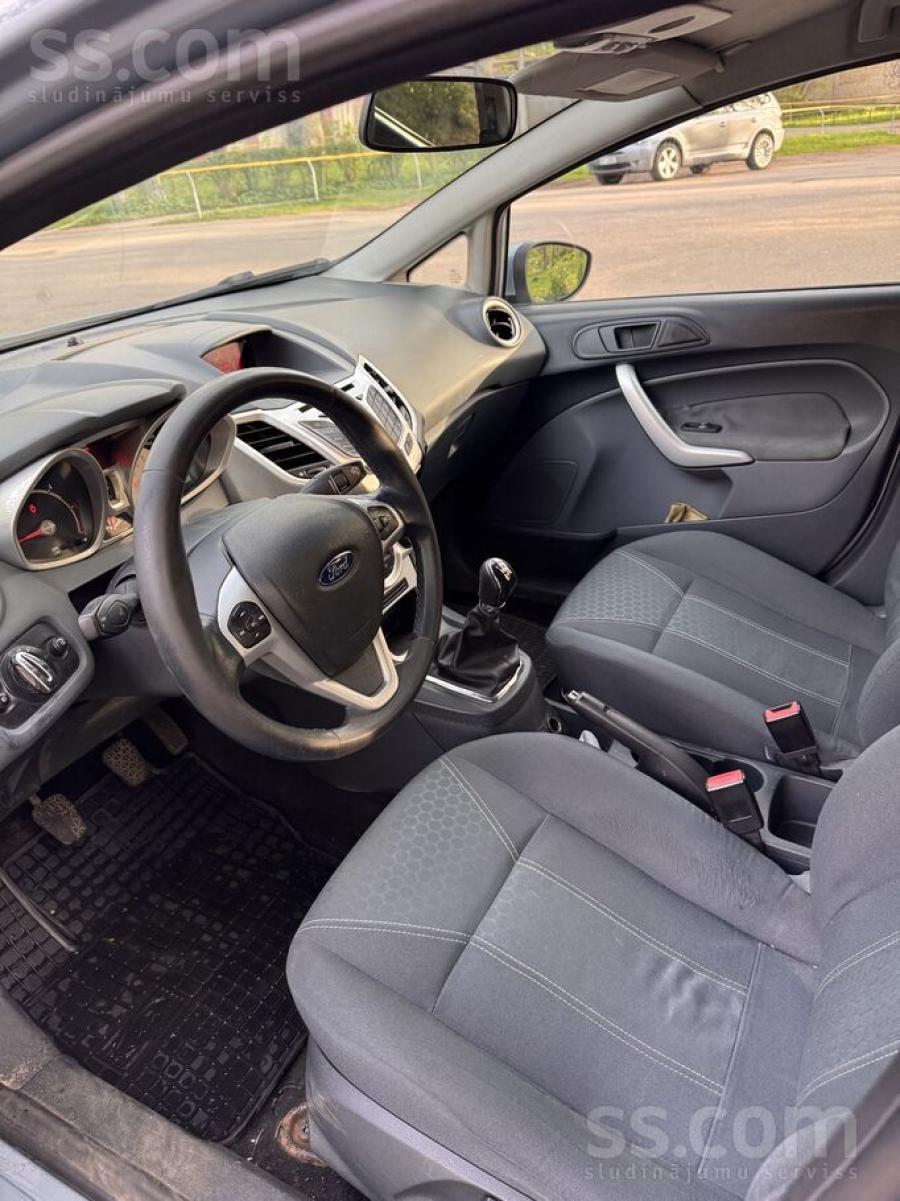 Ford Fiesta 2009 Rīga, ar dzinēja tilpumu 1.40 L un nobraukumu 310 tūkst. km par 1850 €, foto 6 vietnē AUTOMOTO.COM.LV
