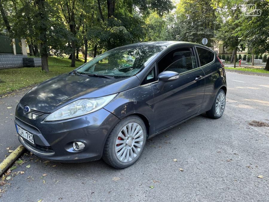 Ford Fiesta 2009 in Kaunas, with an engine capacity of 1.40 L and mileage of 266 thousand km for 700 €, photo 4 on AUTOMOTO.COM.LV