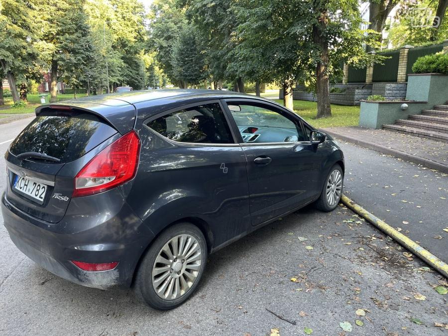 Ford Fiesta 2009 in Kaunas, with an engine capacity of 1.40 L and mileage of 266 thousand km for 700 €, photo 7 on AUTOMOTO.COM.LV