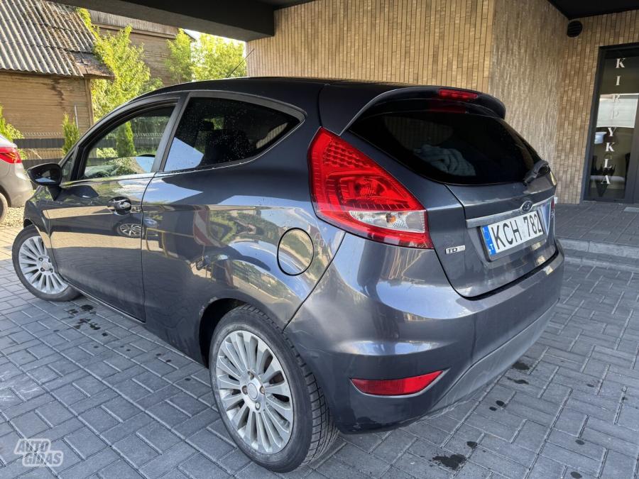 Ford Fiesta 2009 Kauņa, ar dzinēja tilpumu 1.40 L un nobraukumu 250 tūkst. km par 1000 €, foto 3 vietnē AUTOMOTO.COM.LV