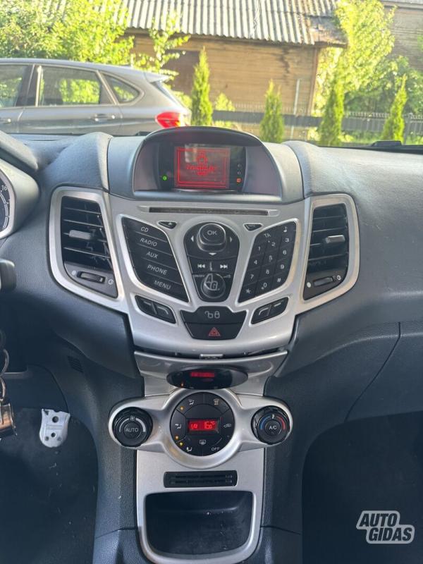 Ford Fiesta 2009 Kauņa, ar dzinēja tilpumu 1.40 L un nobraukumu 250 tūkst. km par 1000 €, foto 9 vietnē AUTOMOTO.COM.LV