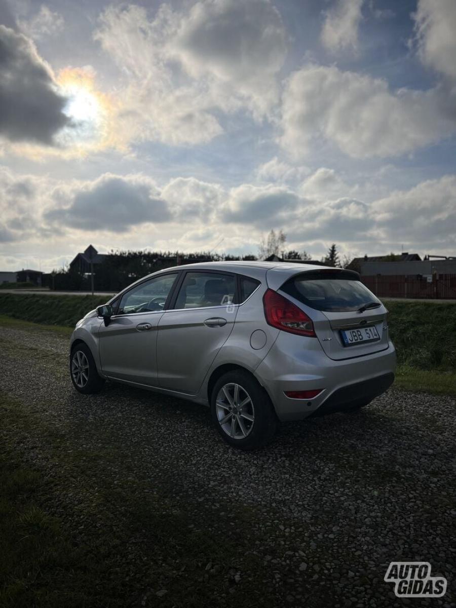 Ford Fiesta 2009 in Vilnius, with an engine capacity of 1.60 L and mileage of 236 thousand km for 1500 €, photo 3 on AUTOMOTO.COM.LV