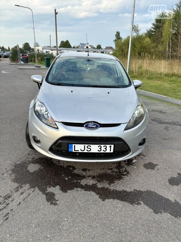 Ford Fiesta 2010 Utena, ar dzinēja tilpumu 1.40 L un nobraukumu 2400 tūkst. km par 1600 €, foto 4 vietnē AUTOMOTO.COM.LV
