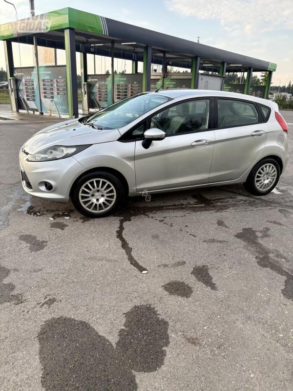 Ford Fiesta 2010 in Utena, with an engine capacity of 1.40 L and mileage of 2400 thousand km for 1600 €, photo 2 on AUTOMOTO.COM.LV