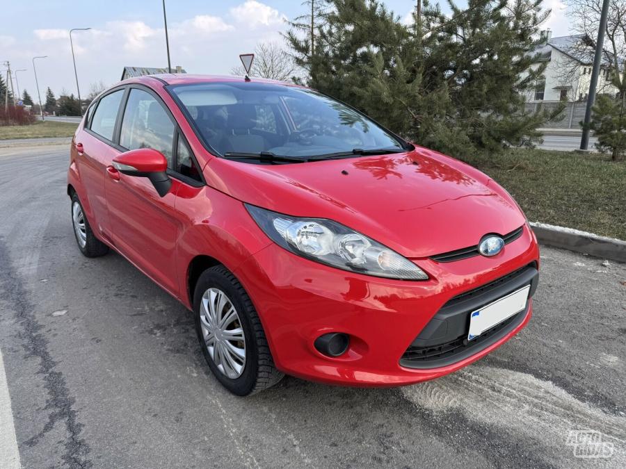 Ford Fiesta 2010 in Kaunas, with an engine capacity of 1.20 L and mileage of 200 thousand km for 2599 €, photo 2 on AUTOMOTO.COM.LV