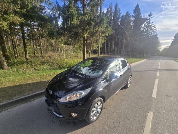 Ford Fiesta 2010 in Klaipeda, with an engine capacity of 1.40 L and mileage of 185 thousand km for 2545 €, photo 4 on AUTOMOTO.COM.LV