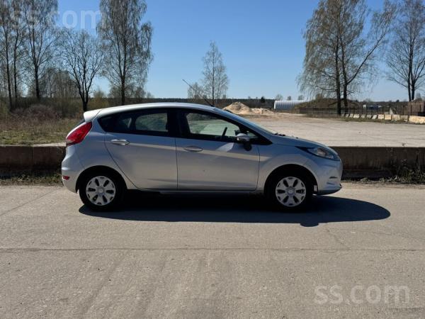 Ford Fiesta 2010 in Riga, with an engine capacity of 1.20 L and mileage of 0 thousand km for 2499 €, photo 6 on AUTOMOTO.COM.LV
