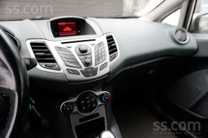 Ford Fiesta 2010 in Riga, with an engine capacity of 1.60 L and mileage of 283 thousand km for 3990 €, photo 7 on AUTOMOTO.COM.LV