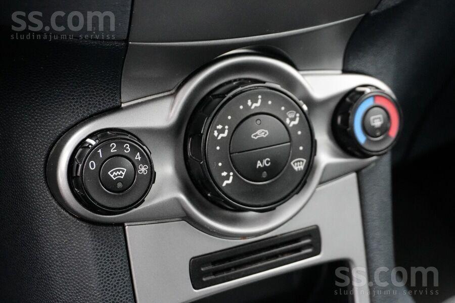 Ford Fiesta 2010 in Riga, with an engine capacity of 1.60 L and mileage of 283 thousand km for 3990 €, photo 8 on AUTOMOTO.COM.LV
