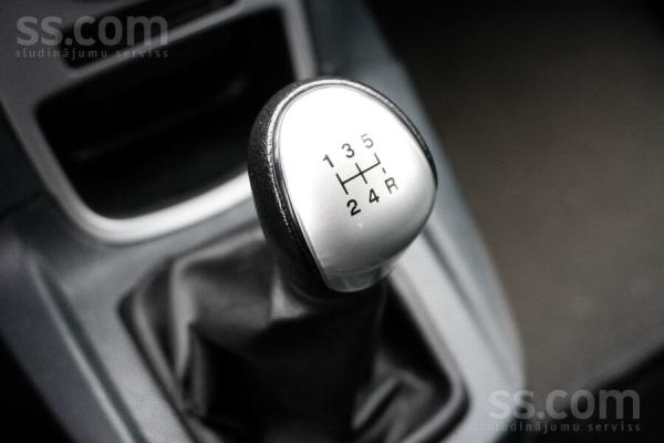 Ford Fiesta 2010 in Riga, with an engine capacity of 1.60 L and mileage of 283 thousand km for 3990 €, photo 8 on AUTOMOTO.COM.LV