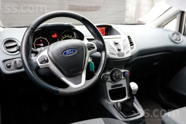 Ford Fiesta 2010 in Riga, with an engine capacity of 1.60 L and mileage of 283 thousand km for 3990 €, photo 10 on AUTOMOTO.COM.LV