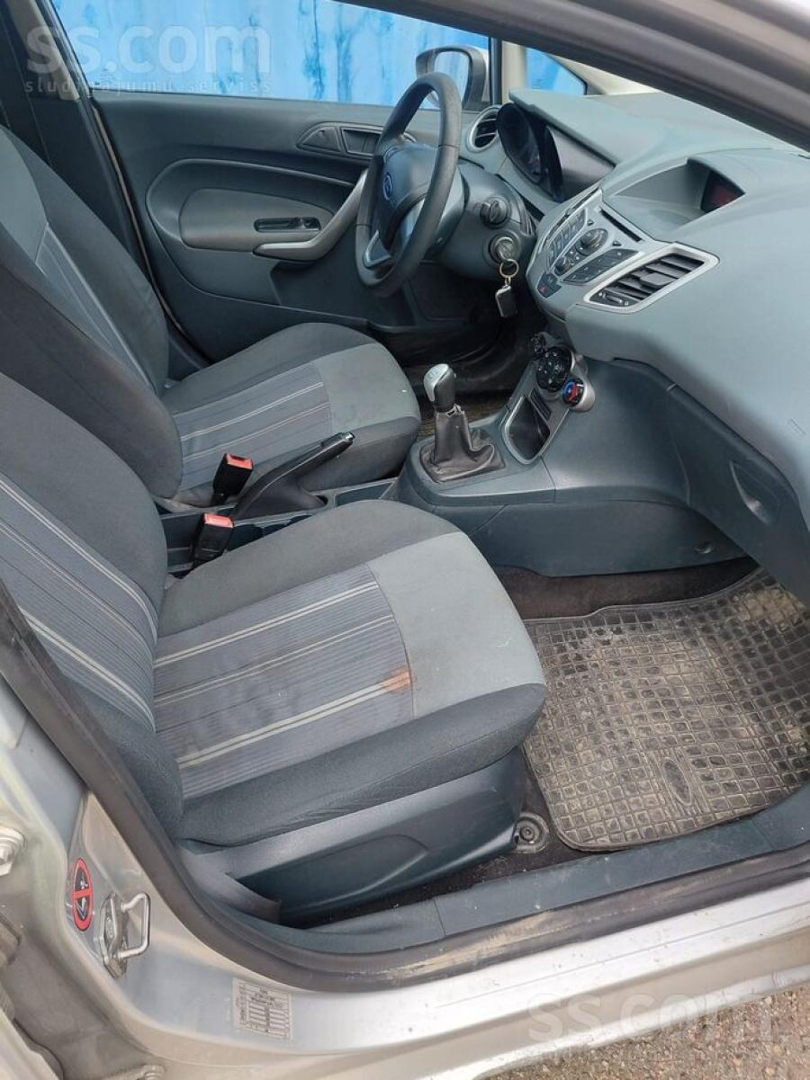 Ford Fiesta 2010 Rīga, ar dzinēja tilpumu 1.40 L un nobraukumu 213 tūkst. km par 1500 €, foto 5 vietnē AUTOMOTO.COM.LV