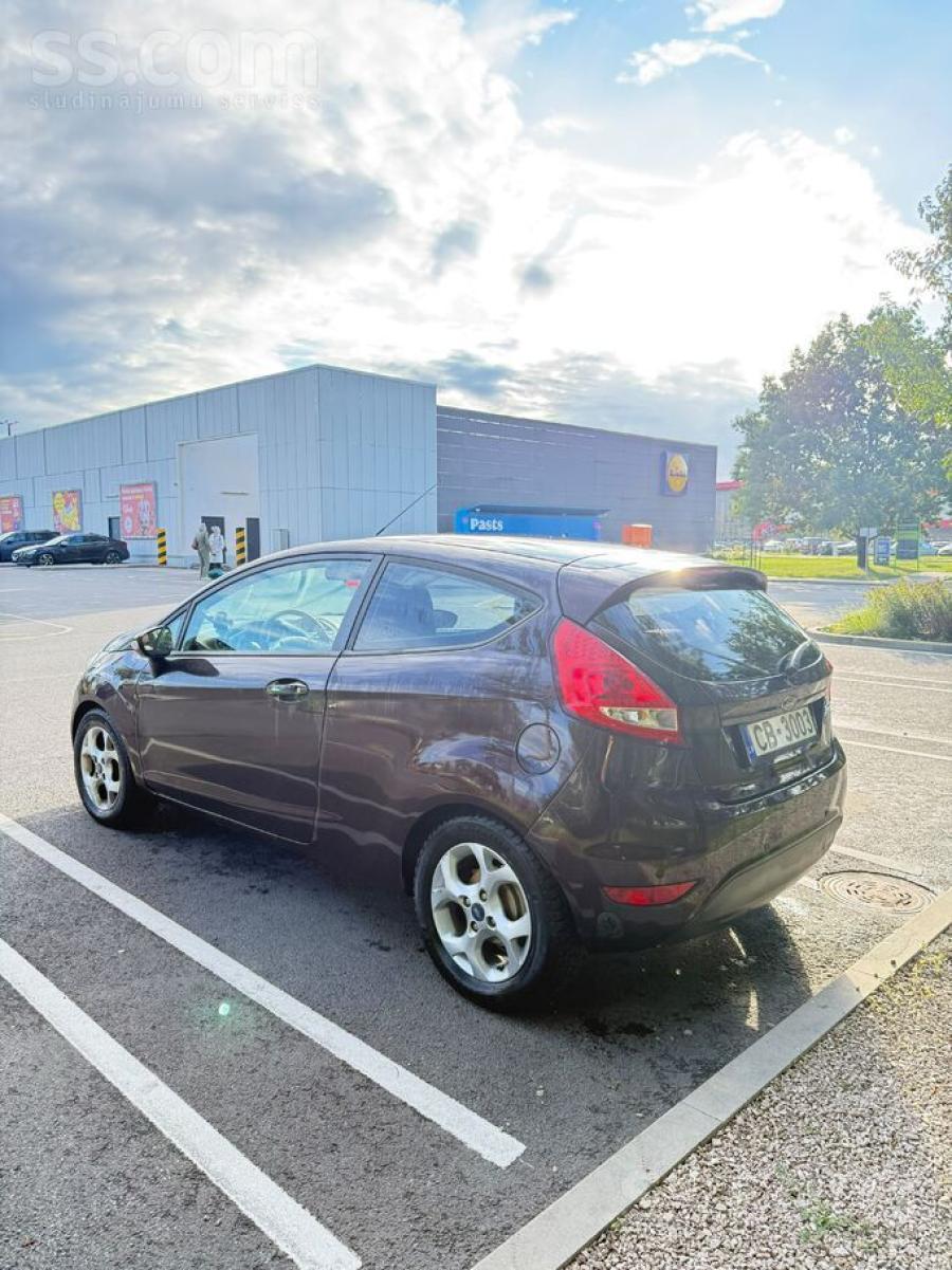 Ford Fiesta 2010 in Riga, with an engine capacity of 1.60 L and mileage of 230 thousand km for 3800 €, photo 4 on AUTOMOTO.COM.LV