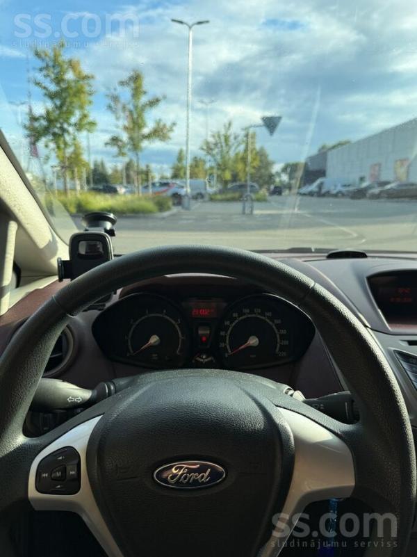Ford Fiesta 2010 Rīga, ar dzinēja tilpumu 1.60 L un nobraukumu 230 tūkst. km par 3800 €, foto 7 vietnē AUTOMOTO.COM.LV