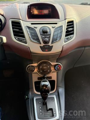 Ford Fiesta 2010 in Riga, with an engine capacity of 1.60 L and mileage of 230 thousand km for 3800 €, photo 9 on AUTOMOTO.COM.LV