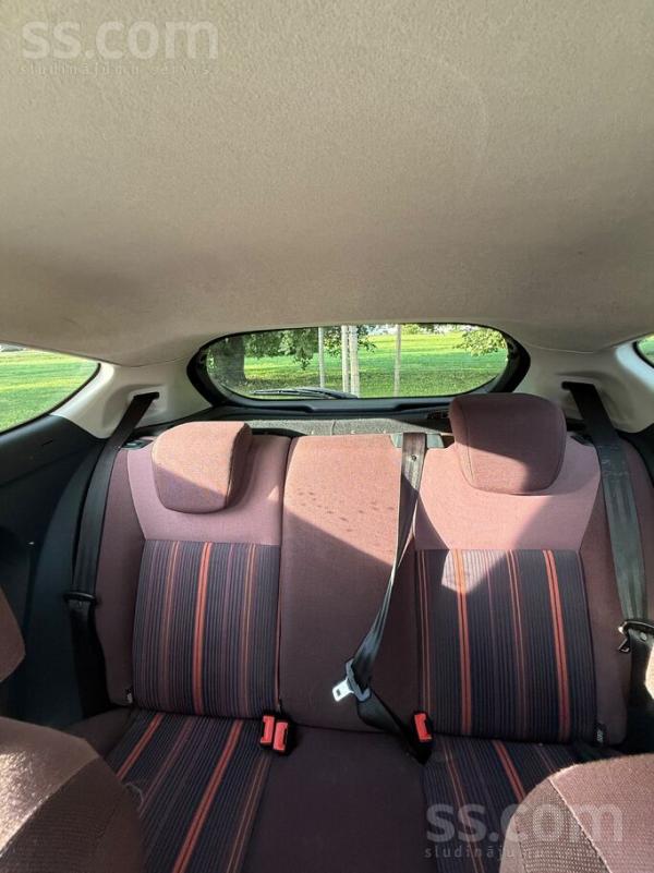 Ford Fiesta 2010 Rīga, ar dzinēja tilpumu 1.60 L un nobraukumu 230 tūkst. km par 3800 €, foto 9 vietnē AUTOMOTO.COM.LV