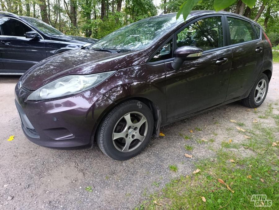 Ford Fiesta 2010 in Vilnius, with an engine capacity of 1.60 L and mileage of 279 thousand km for 1950 €, photo 4 on AUTOMOTO.COM.LV