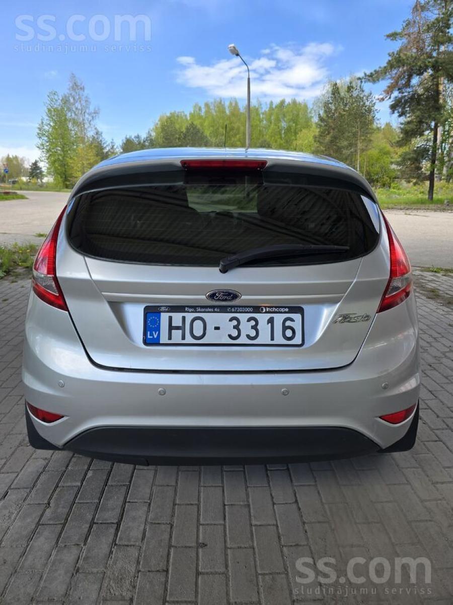 Ford Fiesta 2011 in Riga, with an engine capacity of 1.20 L and mileage of 173 thousand km for 5000 €, photo 6 on AUTOMOTO.COM.LV