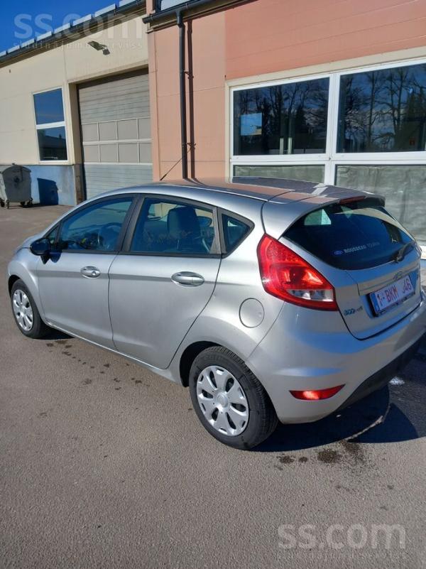Ford Fiesta 2011 in Cesis, with an engine capacity of 1.60 L and mileage of 247 thousand km for 2590 €, photo 2 on AUTOMOTO.COM.LV