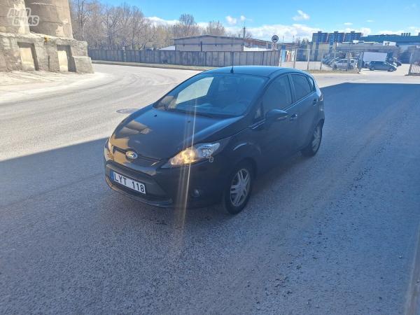 Ford Fiesta 2011 in Klaipeda, with an engine capacity of 1.40 L and mileage of 207 thousand km for 900 €, photo 1 on AUTOMOTO.COM.LV