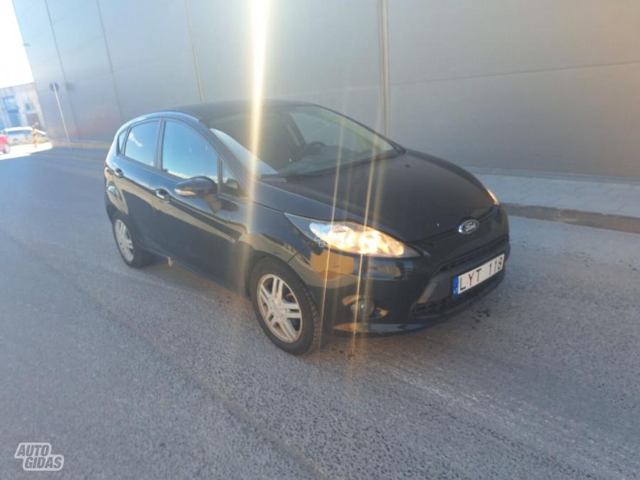 Ford Fiesta 2011 Klaipėda, ar dzinēja tilpumu 1.40 L un nobraukumu 207 tūkst. km par 900 €, foto 3 vietnē AUTOMOTO.COM.LV