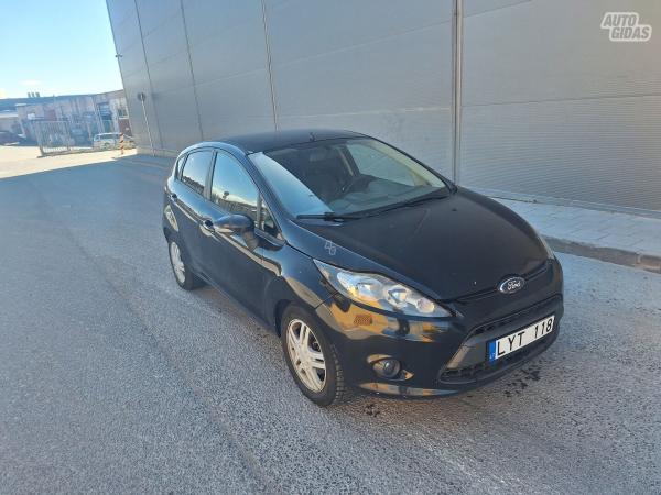 Ford Fiesta 2011 in Klaipeda, with an engine capacity of 1.40 L and mileage of 207 thousand km for 900 €, photo 7 on AUTOMOTO.COM.LV