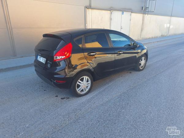 Ford Fiesta 2011 in Klaipeda, with an engine capacity of 1.40 L and mileage of 207 thousand km for 900 €, photo 9 on AUTOMOTO.COM.LV