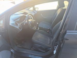 Ford Fiesta 2011 Klaipėda, ar dzinēja tilpumu 1.40 L un nobraukumu 207 tūkst. km par 900 €, foto 13 vietnē AUTOMOTO.COM.LV