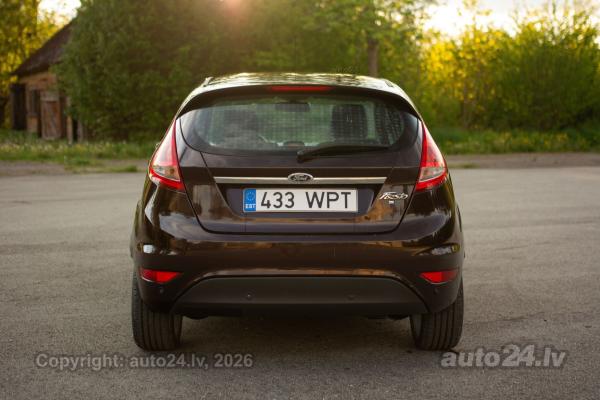 Ford Fiesta 2011 in Parnu, with an engine capacity of 1.60 L and mileage of 263 thousand km for 3750 €, photo 5 on AUTOMOTO.COM.LV