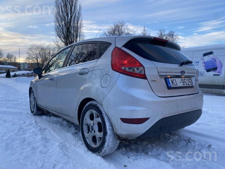 Ford Fiesta 2011 in Riga, with an engine capacity of 1.60 L and mileage of 192 thousand km for 2200 €, photo 3 on AUTOMOTO.COM.LV