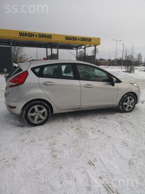 Ford Fiesta 2012 Ventspils, ar dzinēja tilpumu 1.60 L un nobraukumu 252 tūkst. km par 3200 €, foto 5 vietnē AUTOMOTO.COM.LV