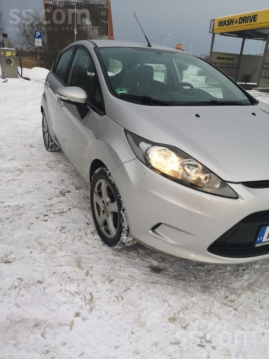 Ford Fiesta 2012 Ventspils, ar dzinēja tilpumu 1.60 L un nobraukumu 252 tūkst. km par 3200 €, foto 6 vietnē AUTOMOTO.COM.LV