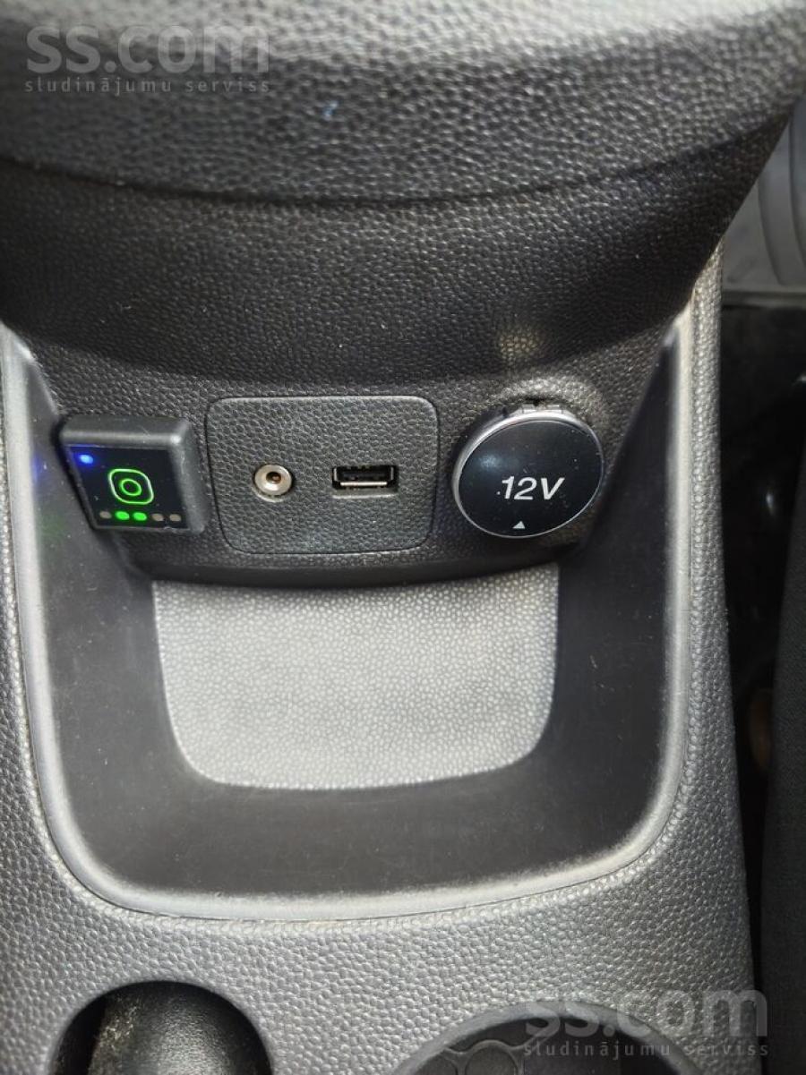 Ford Fiesta 2013 in Ogre, with an engine capacity of 1.20 L and mileage of 160 thousand km for 4200 €, photo 12 on AUTOMOTO.COM.LV