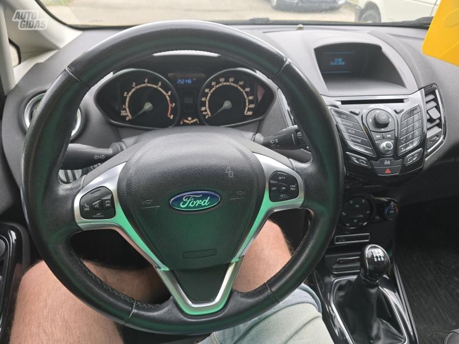 Ford Fiesta 2013 in Siauliai, with an engine capacity of 1.00 L and mileage of 252 thousand km for 1350 €, photo 10 on AUTOMOTO.COM.LV