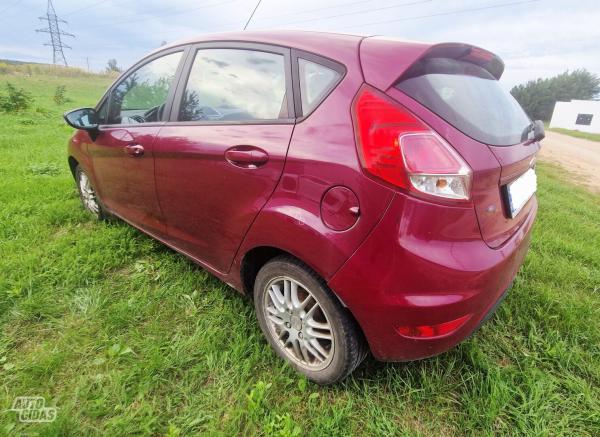 Ford Fiesta 2014 Viļņa vietnē Ford Fiesta 2014 Viļņa, ar dzinēja tilpumu 1.50 L un nobraukumu 190 tūkst. km par 3750 €, foto 4 vietnē AUTOMOTO.COM.LV