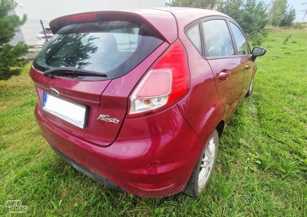 Ford Fiesta 2014 Viļņa vietnē Ford Fiesta 2014 Viļņa, ar dzinēja tilpumu 1.50 L un nobraukumu 190 tūkst. km par 3750 €, foto 5 vietnē AUTOMOTO.COM.LV
