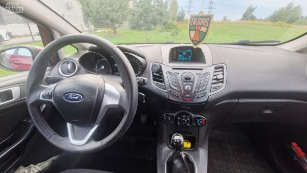 Ford Fiesta 2014 Viļņa vietnē Ford Fiesta 2014 Viļņa, ar dzinēja tilpumu 1.50 L un nobraukumu 190 tūkst. km par 3750 €, foto 11 vietnē AUTOMOTO.COM.LV
