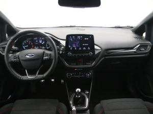 Ford Fiesta 2019 in Vilnius, with an engine capacity of 1.00 L and mileage of 176 thousand km for 8999 €, photo 2 on AUTOMOTO.COM.LV