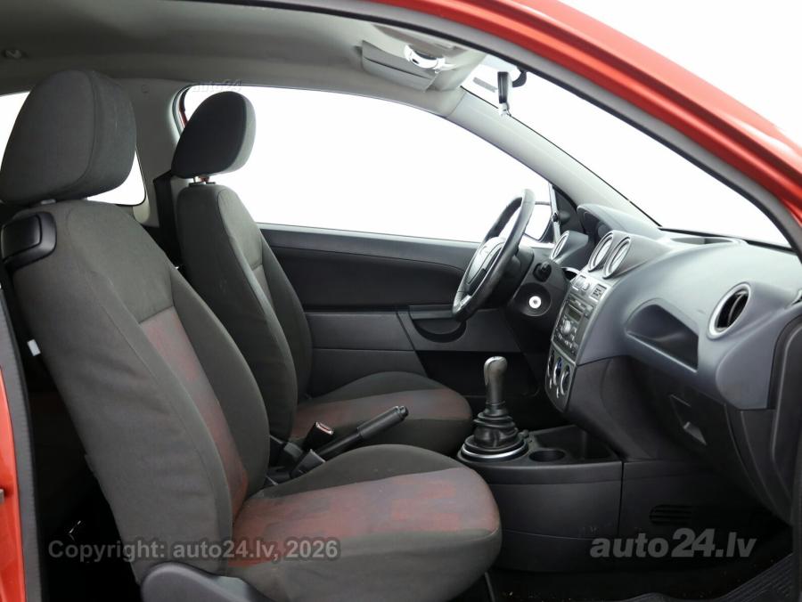 Orange Ford Fiesta 2006 in Tallinn, with an engine capacity of 1.40 L and mileage of 117 thousand km for 499 €, photo 7 on AUTOMOTO.COM.LV