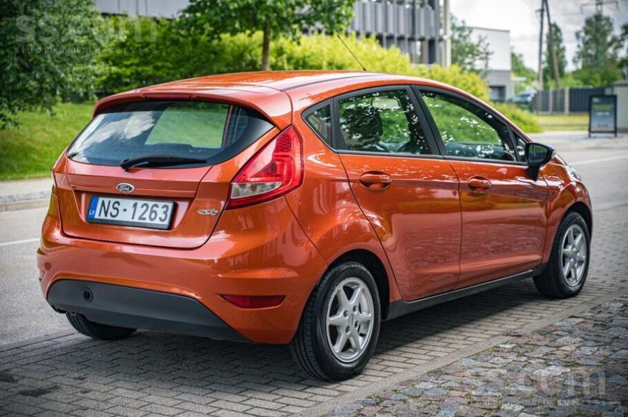 Oranžs Ford Fiesta 2012 Rīga, ar dzinēja tilpumu 1.20 L un nobraukumu 0 tūkst. km par 4995 €, foto 4 vietnē AUTOMOTO.COM.LV