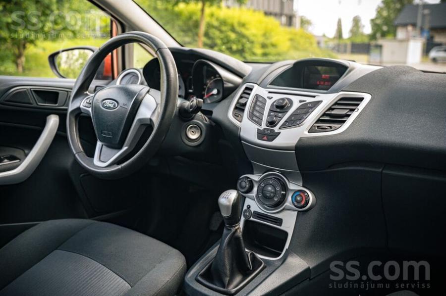Oranžs Ford Fiesta 2012 Rīga, ar dzinēja tilpumu 1.20 L un nobraukumu 0 tūkst. km par 4995 €, foto 7 vietnē AUTOMOTO.COM.LV