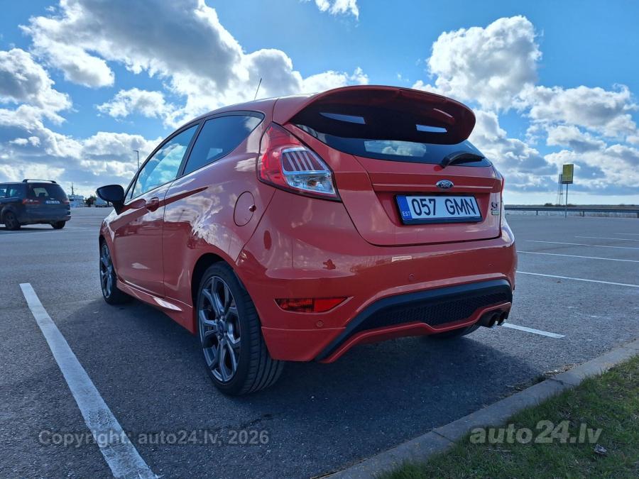 Orange Ford Fiesta 2016 in Tallinn, with an engine capacity of 1.60 L and mileage of 54 thousand km for 13900 €, photo 3 on AUTOMOTO.COM.LV